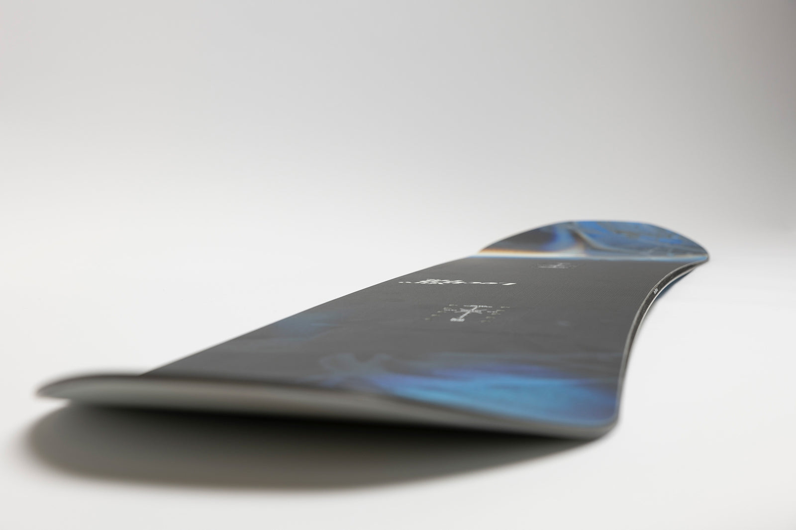 The 2026 Nitro Lectra Leaf Cam-Out Women's Snowboard - The Fun Machine!