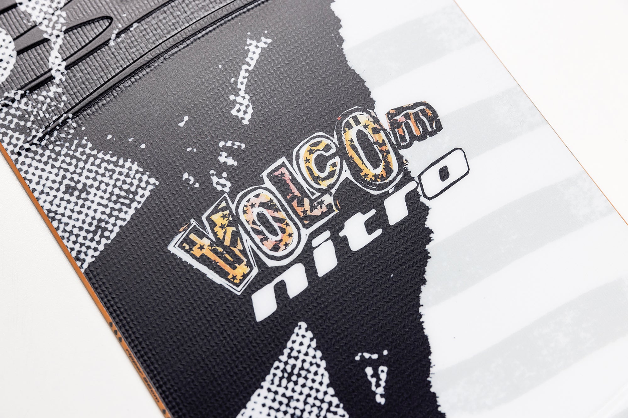 The 2026 Nitro Ripper Youth x Volcom Youth Snowboard - The All-Mountain ...